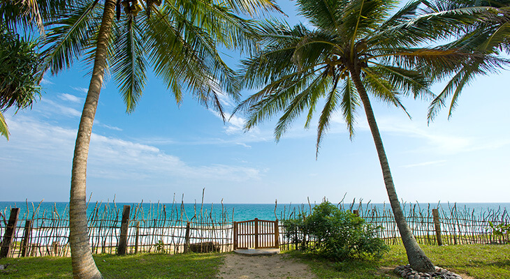 Villa Oceans Edge - Tangalle 4 bedroom beachfront villa, Sri Lanka